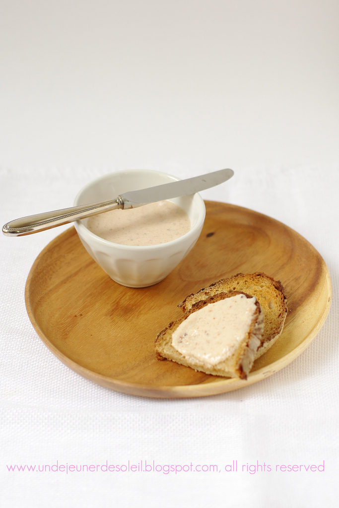 Tarama maison à la ricotta - Un déjeuner de soleil