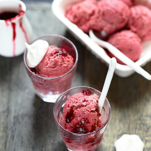 Sorbet aux fruits rouges et blancs d'oeuf - Recette de glace sans ...