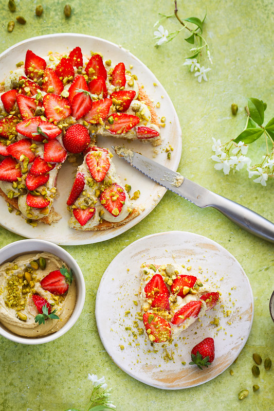 Gâteau à la ricotta, pistache et fraises - Dessert sans gluten facile ...