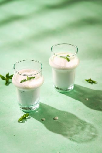 Ayran, boisson au yaourt - Cuisine turque - Un déjeuner de soleil